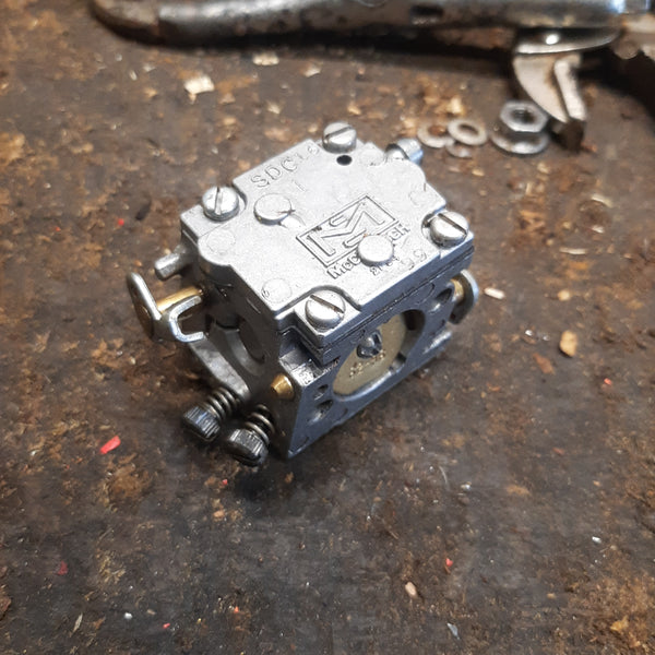 off a running mcculloch mac 10-10 chainsaw sdc carburetor type 2 (shor