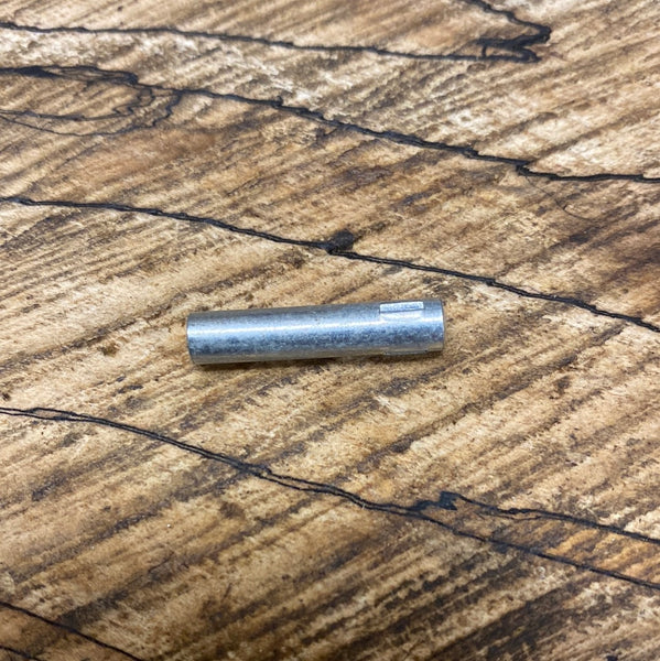 Pioneer P40 Chainsaw throttle pin new 430399 (bin 114)
