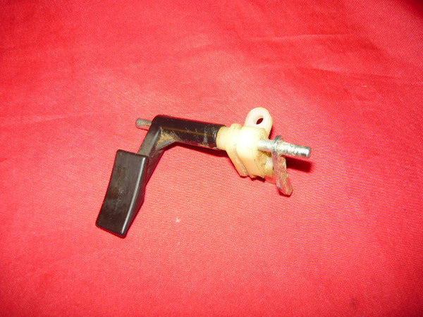 echo cs-750evl chainsaw manual oil pump lever