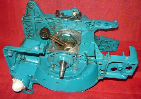 makita dcs 520 chainsaw crankcase chassis with crankshaft
