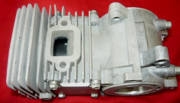 homelite 340 chainsaw cylinder and crankcase new (new HM cylinder bin)