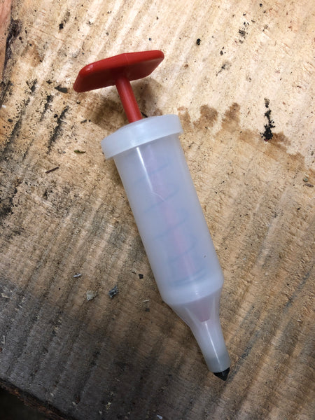 Plunger Type Chainsaw Bar Tip Grease Gun NEW