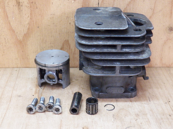 Dolmar 109 Chainsaw Piston and Cylinder Set